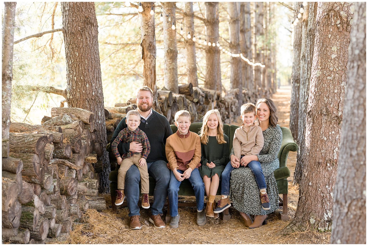 Tree Farm Mini Sessions Recap | Family Photography Team