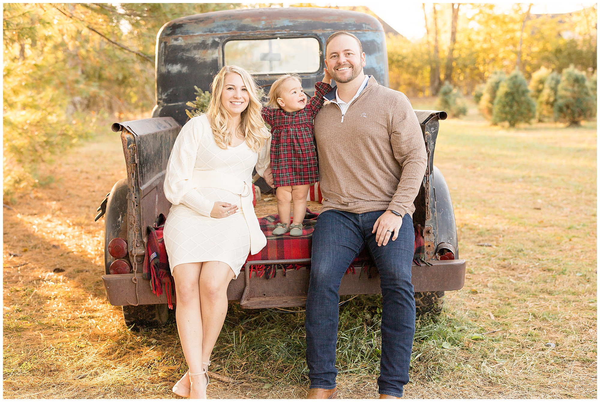 Tree Farm Mini Sessions Recap | Family Photography Team